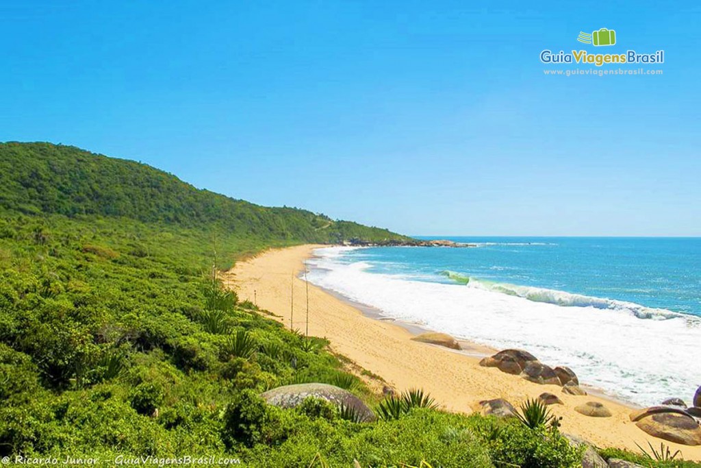 PRAIA DO ESTALEIRO (SC): o que saber antes de ir e o que fazer